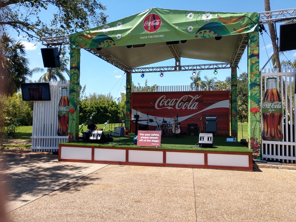 Live Outside Gig! Heat 😭 - Related - Cantabile Community